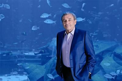 Kerzner's mega-resort ups the ante for Dubai's hotels - eb247 ...