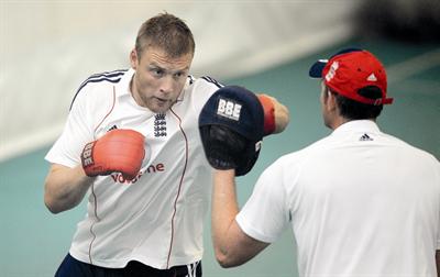 Boxing: England cricket hero Flintoff insists fight debut is no gimmick ...