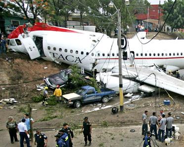 Plane skids off runway in Honduras, killing five - eb247 - News ...