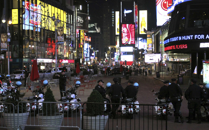 Bomb scare shuts down NY's Times Square - Emirates24|7