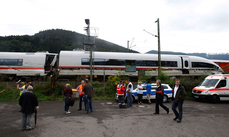 Train collides with truck in Germany - Emirates24|7