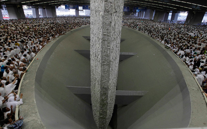 Two million pilgrims scale Mount Arafat as Haj peaks - News - Emirates24|7