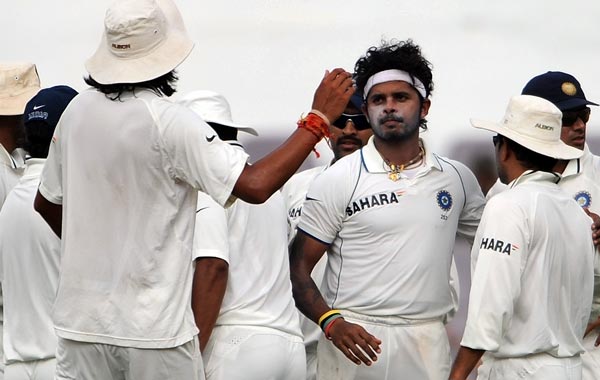 India seamers reduce Kiwis to 72-5 - Sports - Cricket - Emirates24|7