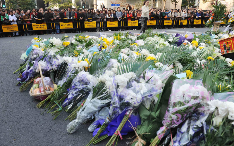 Thousands mourn victims of Shanghai apartment blaze - News - World ...