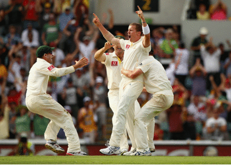 Siddle claims hat-trick in Ashes Test - Sports - Cricket - Emirates24|7