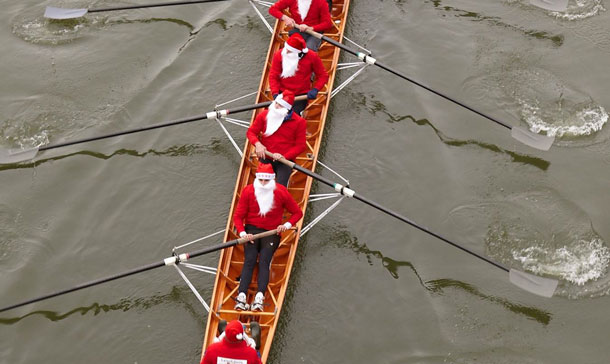 Santas, santas, everywhere - Emirates24|7