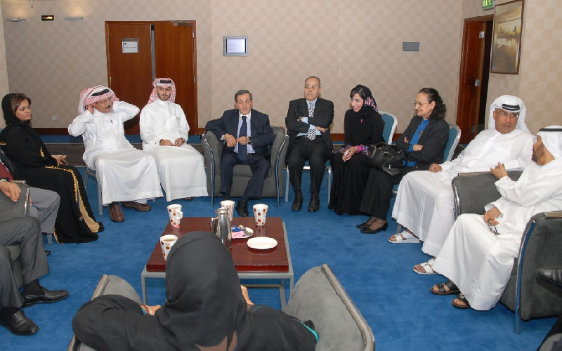 Fourth Arab Journalism Award board meets - News - Emirates - Emirates24|7