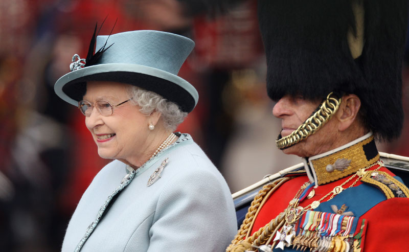 Royal family gather as Prince Philip turns 90 - News - World - Emirates24|7