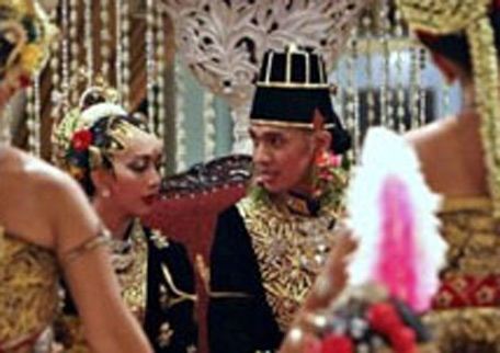 Indonesian princess weds in historical sultanate - Entertainment ...