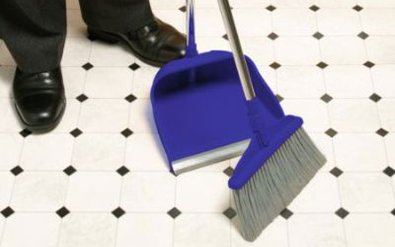 Pick up dog poop and get a shot at gold bar - - Emirates24|7