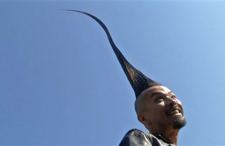 Man shows off Guinness' tallest mohawk - Offbeat - Crazy World ...