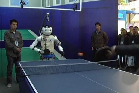 World's fastest robot in the limelight at fair - Videos - Emirates24|7