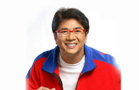 'Wowowillie' Willie Revillame to retire in October, TV5 accepts ...