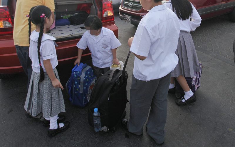 Heavy school bags can damage your kids - News - Emirates - Emirates24|7