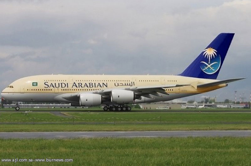 Saudi jet makes emergency landing - News - Region - Emirates24|7