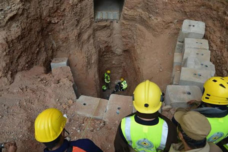 Dead child remains in well 10 days after fall - News - Region ...