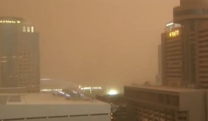 After rain, UAE residents brace for dust storm - News - Emirates ...
