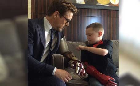 Robert Downey Jr gives 'Iron Man' prosthetic arm to 7-year-old ...