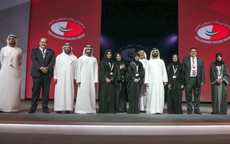 Mohammed honours excellence in Dubai - News - Government - Emirates24|7