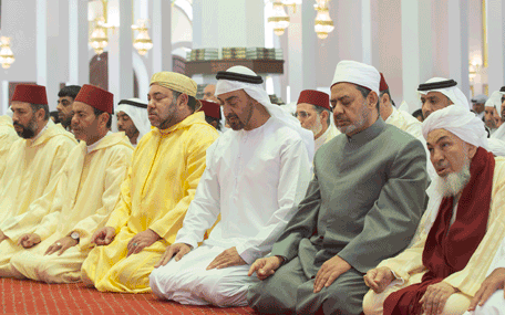 Mohamed bin Zayed, Moroccan King perform Friday Prayer in Abu Dhabi ...