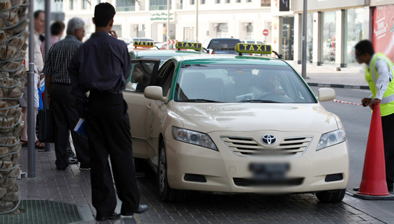 How considerate are you in a taxi queue? - News - Emirates - Emirates24|7