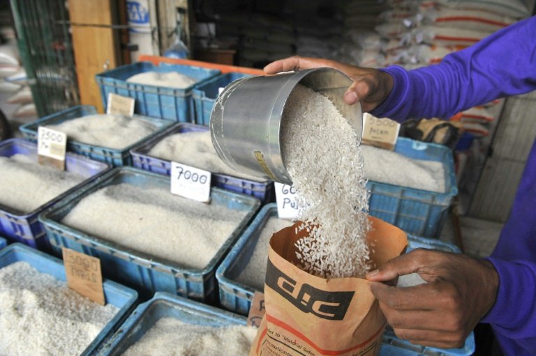 Rice traders 'fried'; some abscond - News - Emirates - Emirates24|7