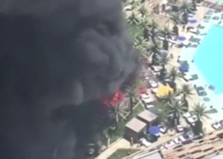 Huge fire at hotel swimming pool - News - Emirates24|7