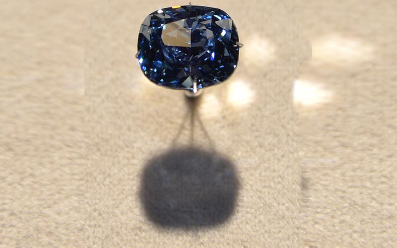 'Flawless' blue diamond may fetch record Dh200m - Offbeat - Crazy World ...