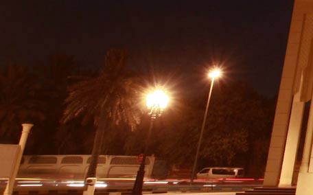 Smart city Dubai to roll out internet through streetlights this year ...