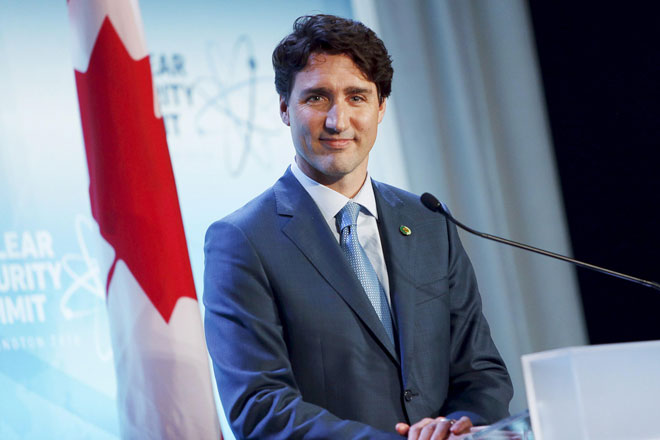 Justin Trudeau does it again… awes fans with his 'quantum' leap [video ...