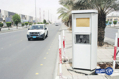 Video: Driver smashes police camera in Saudi - News - Emirates24|7