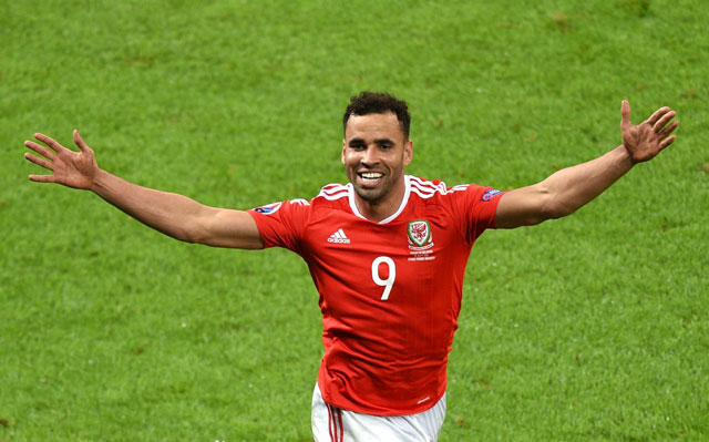 Hal Robson-Kanu: How ‘jobless’ Welsh striker lifted a nation - News ...