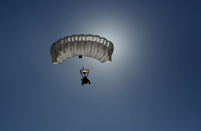 Skydiving plane on fire: 13 on board jump - News - Emirates24|7