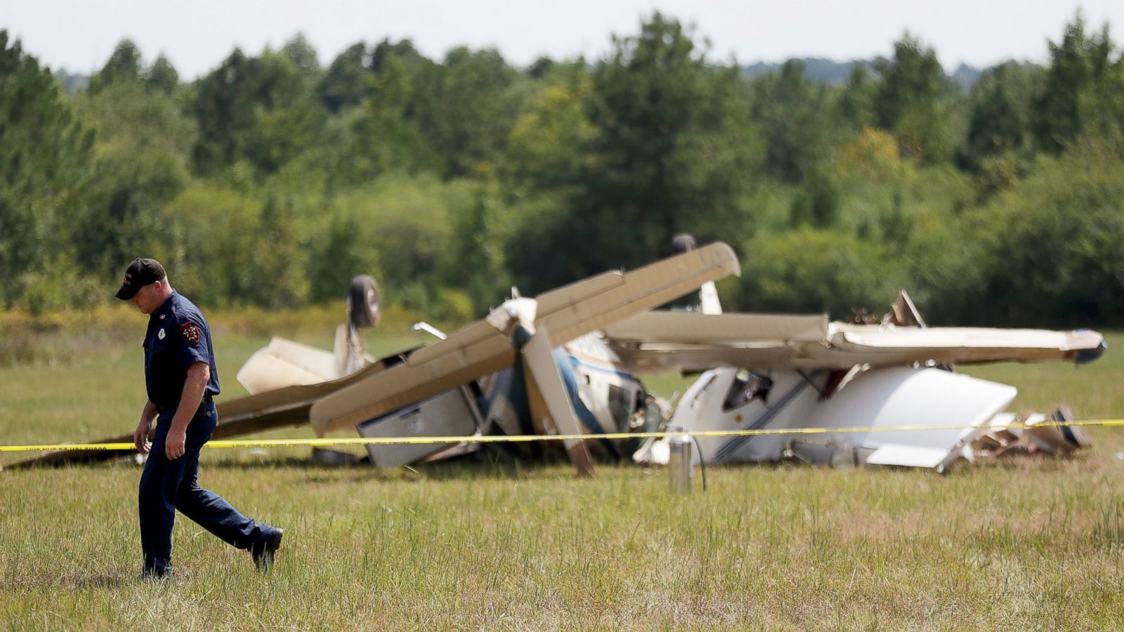 3 killed after two planes collide midair - News - Emirates24|7