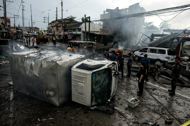 One dead, 24 hurt in Philippine fireworks blaze - News - Emirates24|7