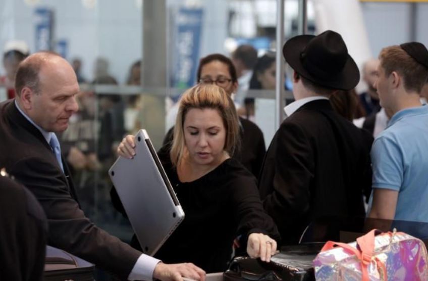 US to impose stricter electronic carry-on airport screening - News ...