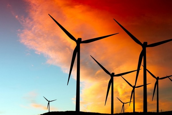 Oman prepares to build the first large-scale wind farm in the GCC ...