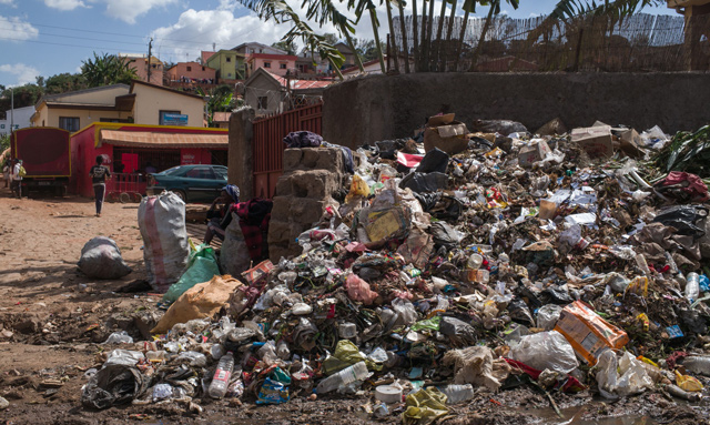 Mountains of garbage and despair in India's dirtiest city - News ...
