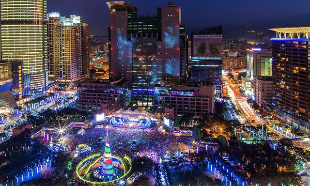 'Realm of Merry Christmas' - Lifestyle - Emirates24|7