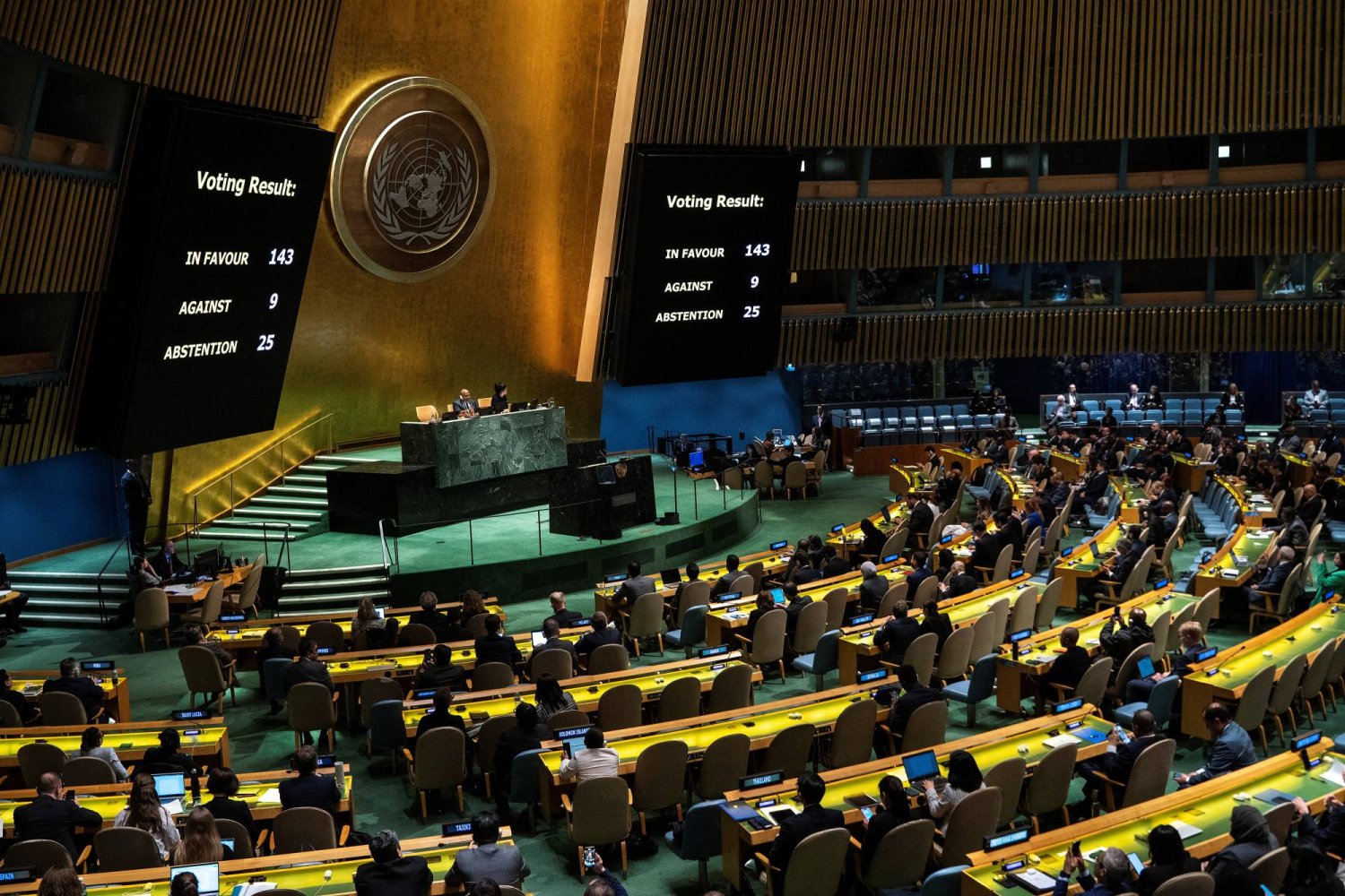 UN General Assembly backs Palestinian bid for membership - World ...